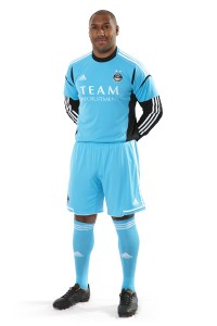 New Aberdeen Kit 2012-2013- Adidas Aberdeen FC Home Strip 12-13 ...