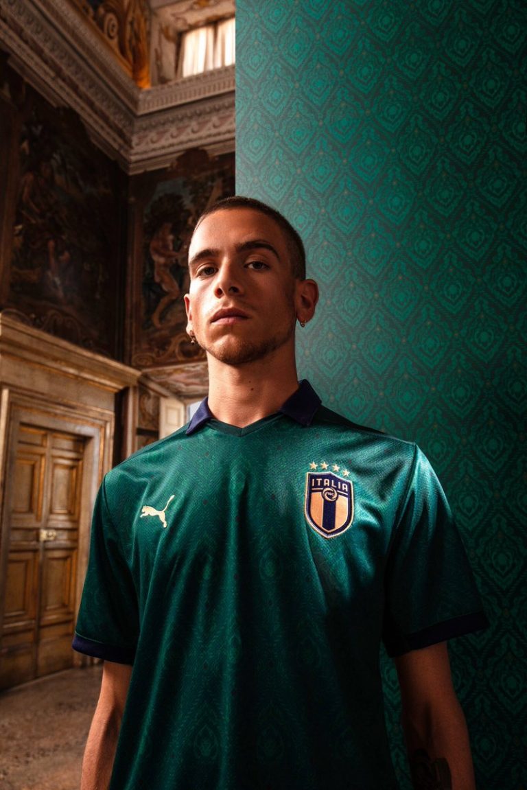 New Italy Green Kit 2019- Puma Italy Renaissance Shirt to be worn vs ...